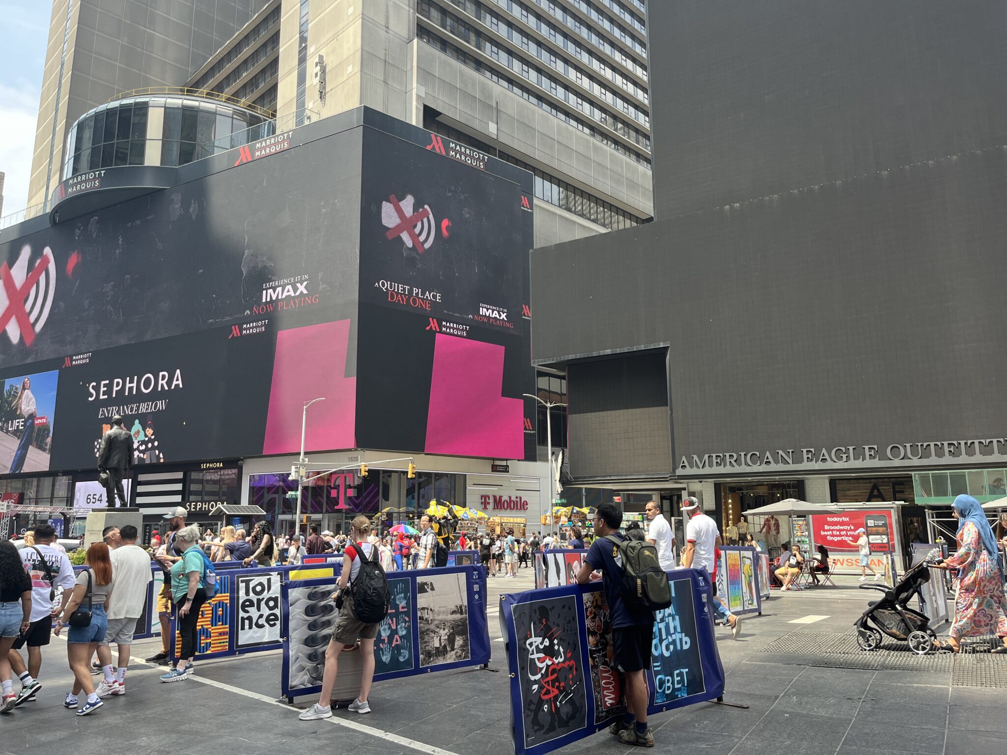 Tolerance Poster Show in Times Square, Manhattan, New York City | 対馬デザイン事務所